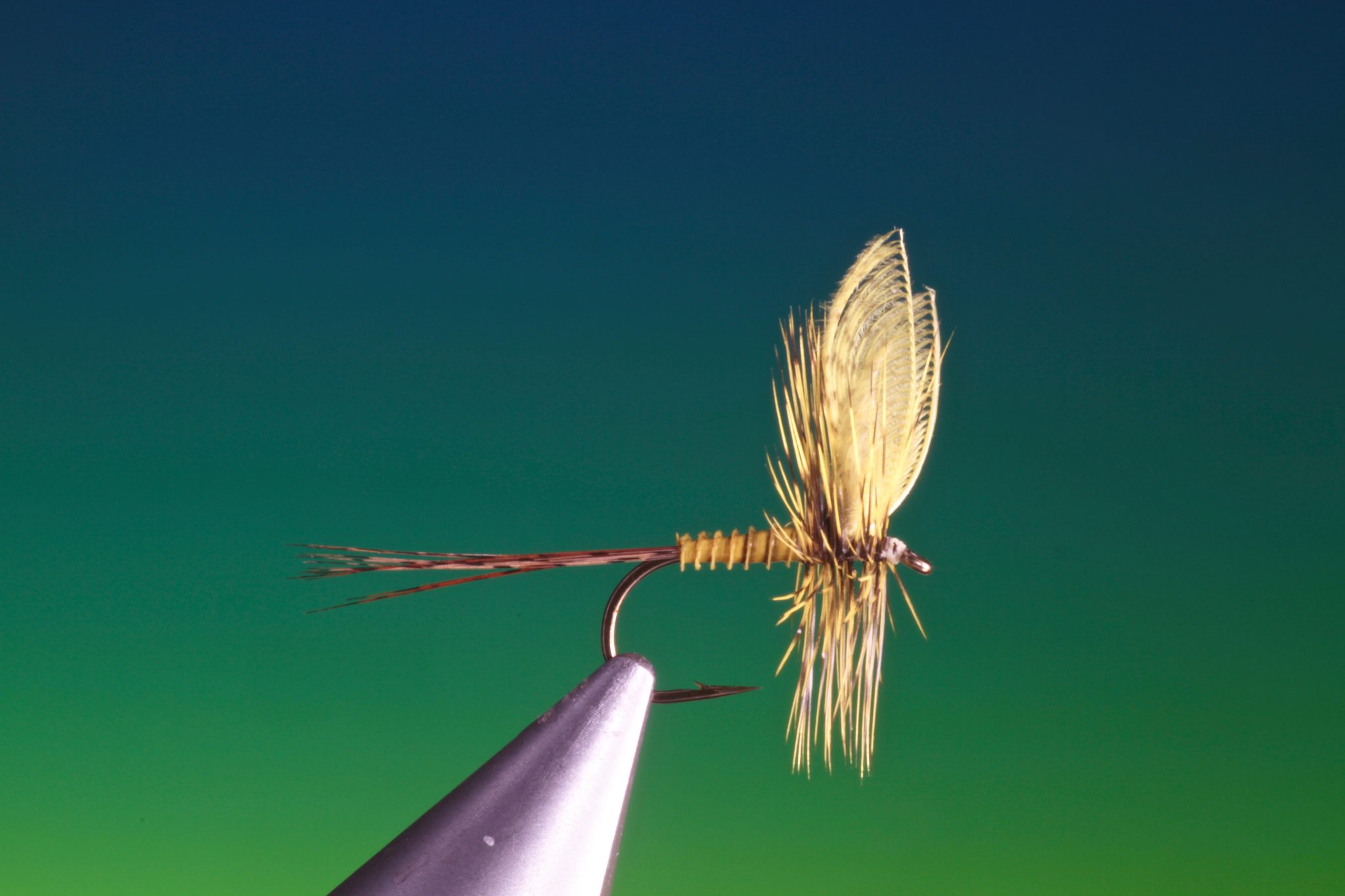 How to tie the yellow mayfly